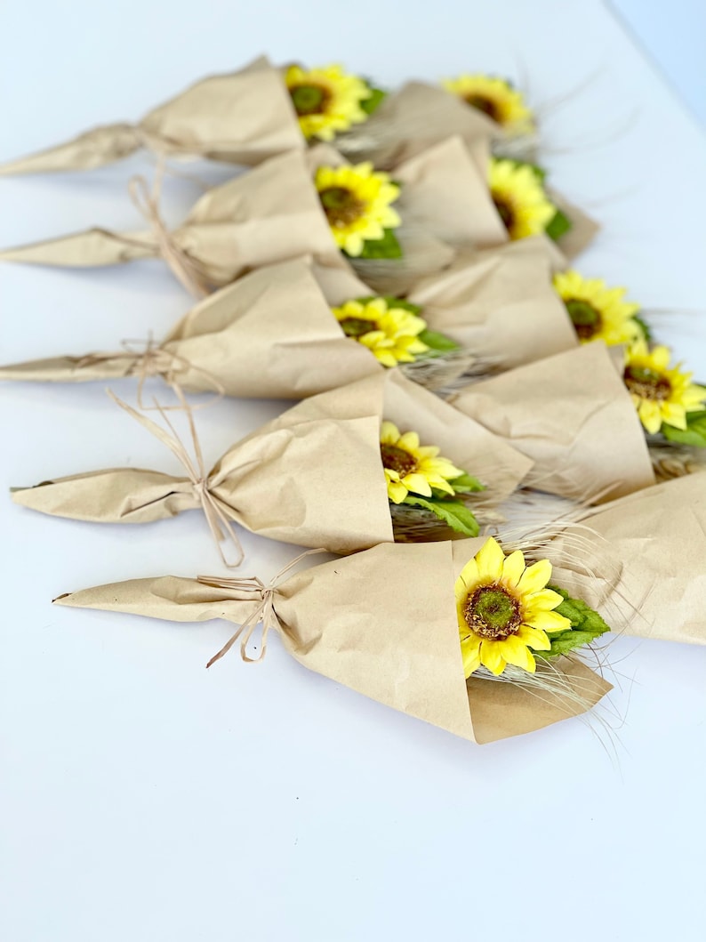 10 Pcs Sunflowers Favors, Sunflower Mini Bouquets, Party Favors, Rustic ...