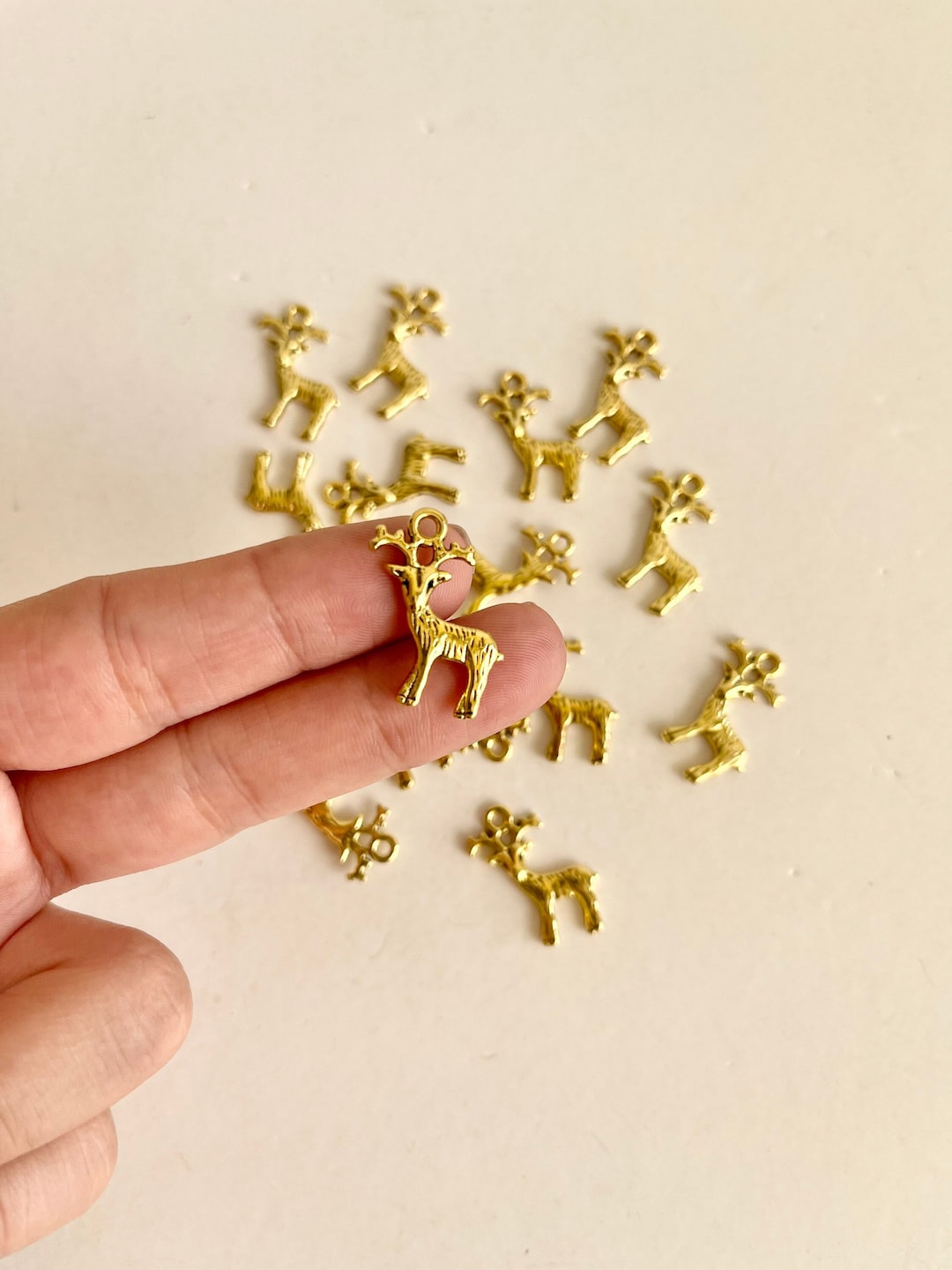 10 Pcs Deer Charms, Deer Pendants, Tibetan Style Alloy Pendant ...