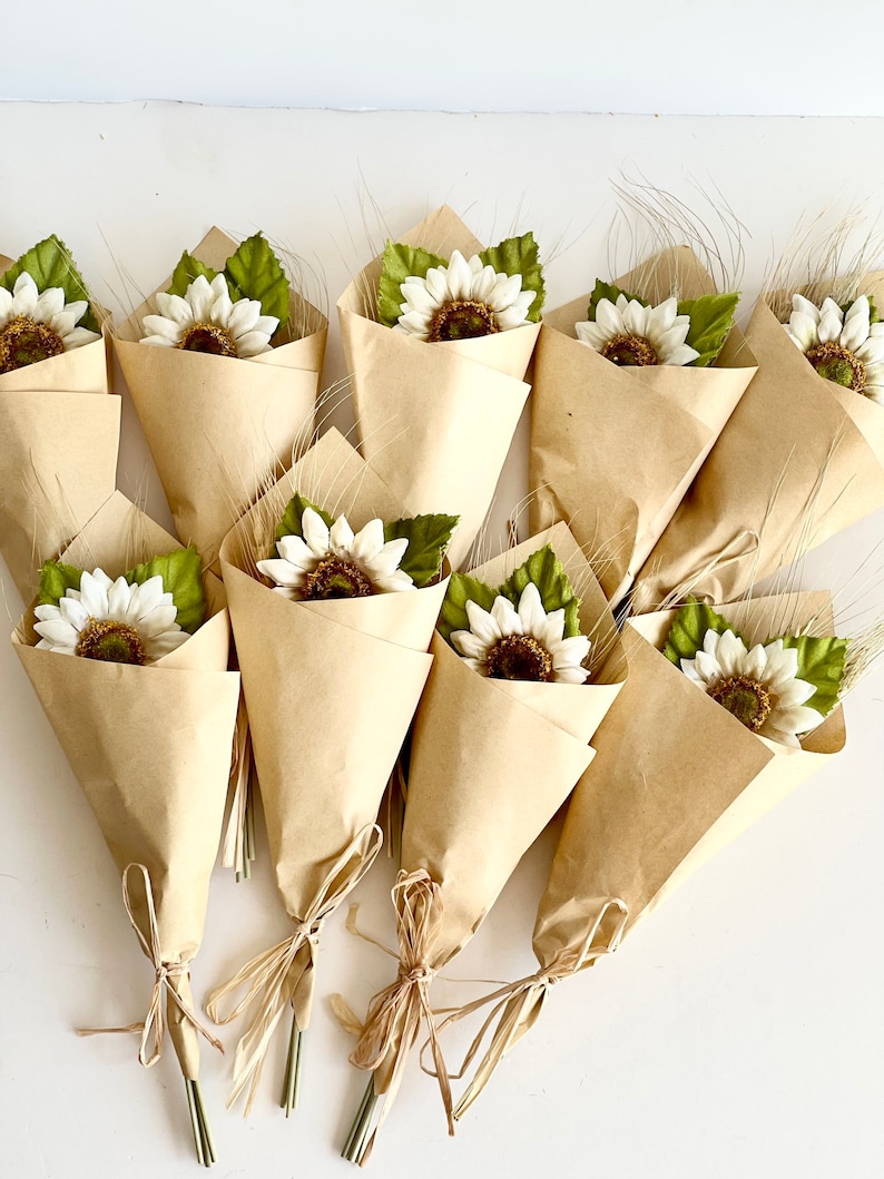10 Pcs Sunflowers Favors, Sunflower Mini Bouquets, Party Favors, Rustic ...