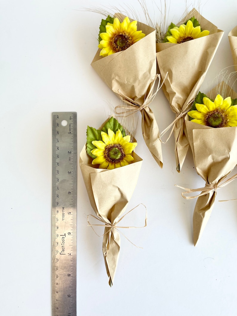 10 Pcs Sunflowers Favors, Sunflower Mini Bouquets, Party Favors, Rustic ...
