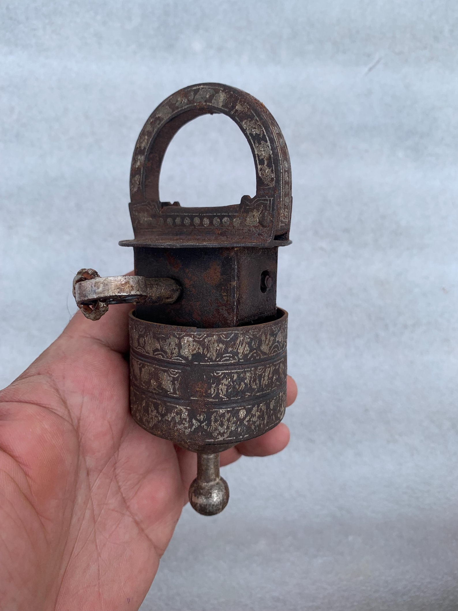 Vintage Padlock, Puzzle 2 Key Lock, Round Work Iron Padlock, Handmade ...