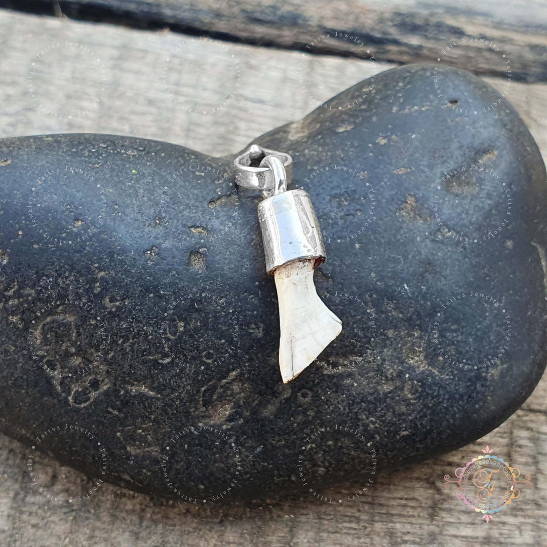 Natural Ketu Mani Stone Locket Pendant in 925 Silver Reduce and Remove ...