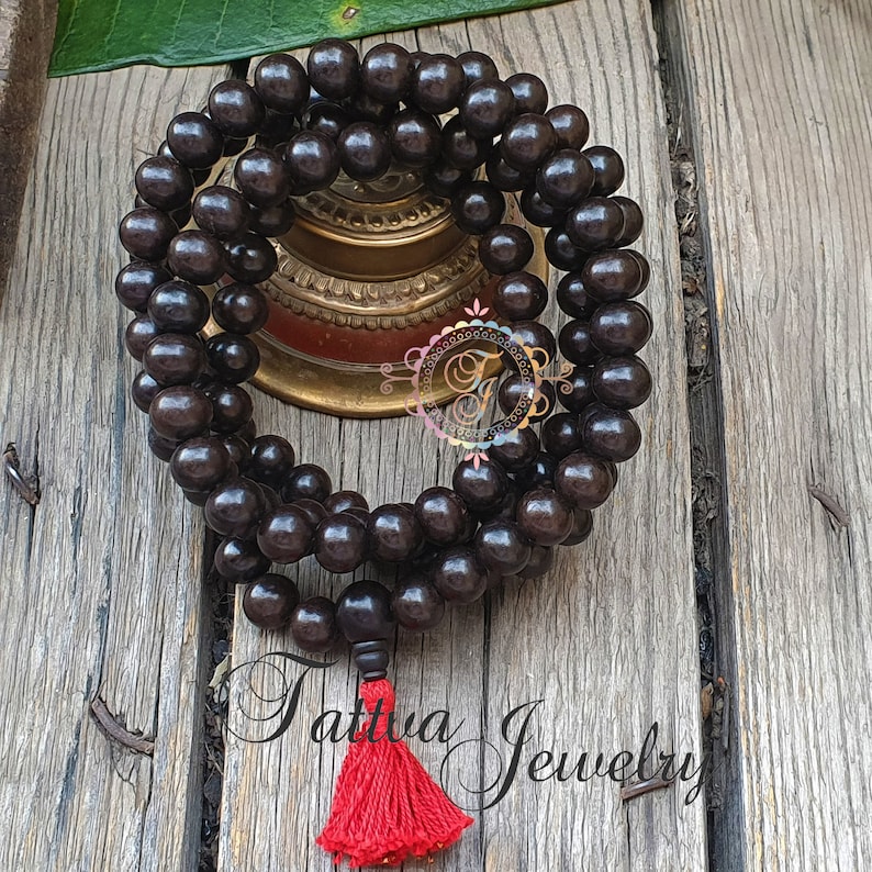 Ebony Wood Mala: Handmade Karungali Buddhist Necklace - Etsy