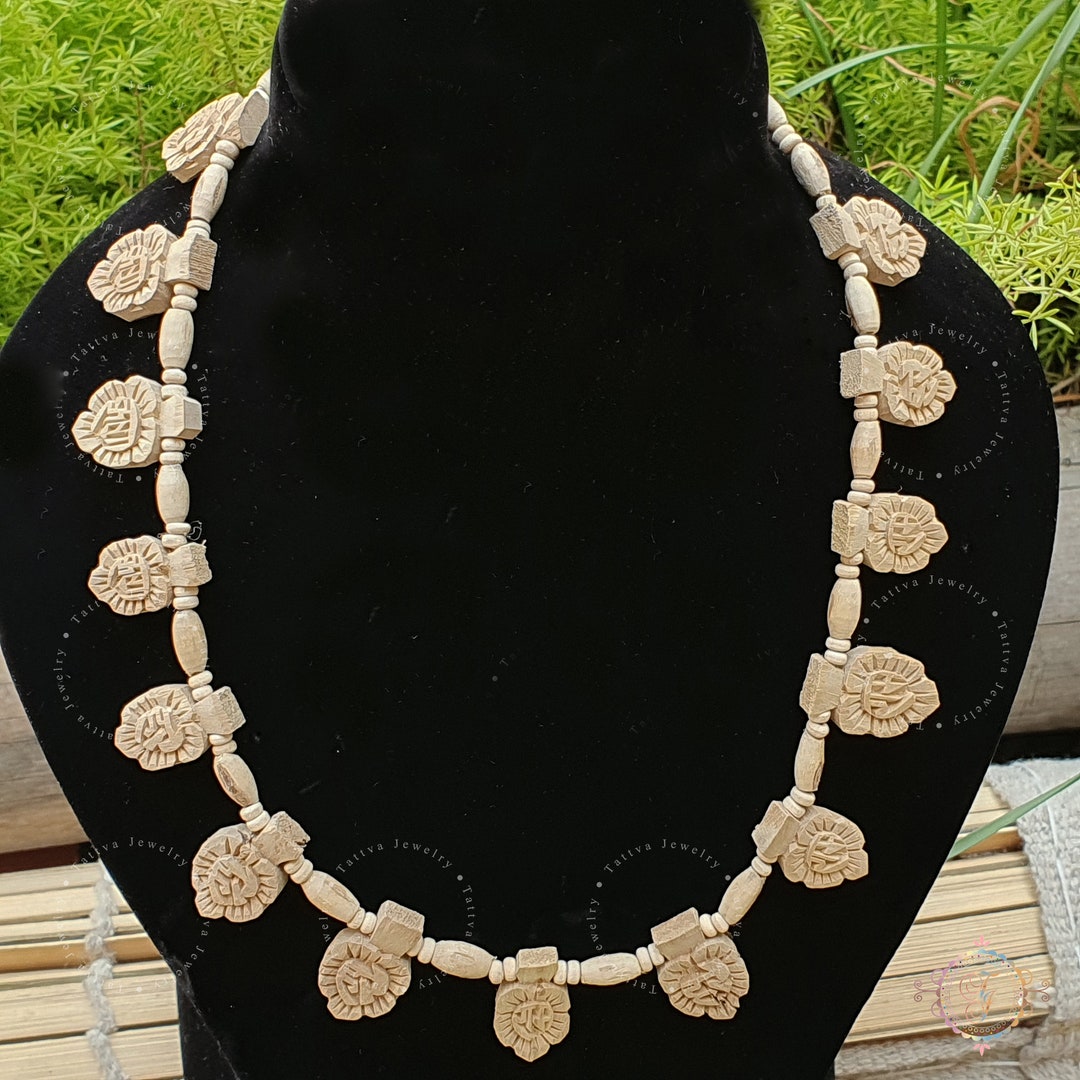 Tulsi Necklace, 16 Leaf Hare Rama Hare Krishna Mahamantra Engraved ...
