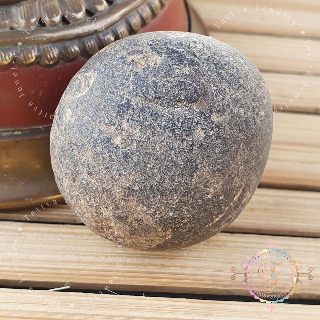 Divya Ladoo Gopal Shaligram Shila: Gandaki River Stone - Etsy