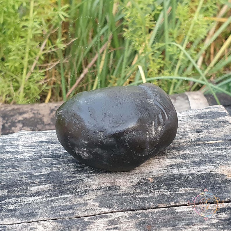 Rare Narsimha Yellow Shaligram Stone: Gandaki River Vishnu Pooja Item ...