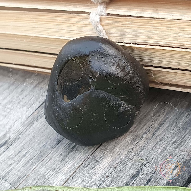 Rare Narsimha Yellow Shaligram Stone: Gandaki River Vishnu Pooja Item ...