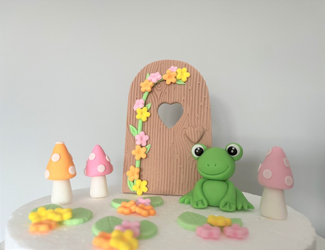 Garden With Frog Edible Cake Toppers. Garden Cake Topper Set. Frog Cake ...