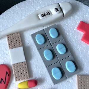Medical Edible Cake Toppers / Doctor Cake Decoration / Nurse Cake ...