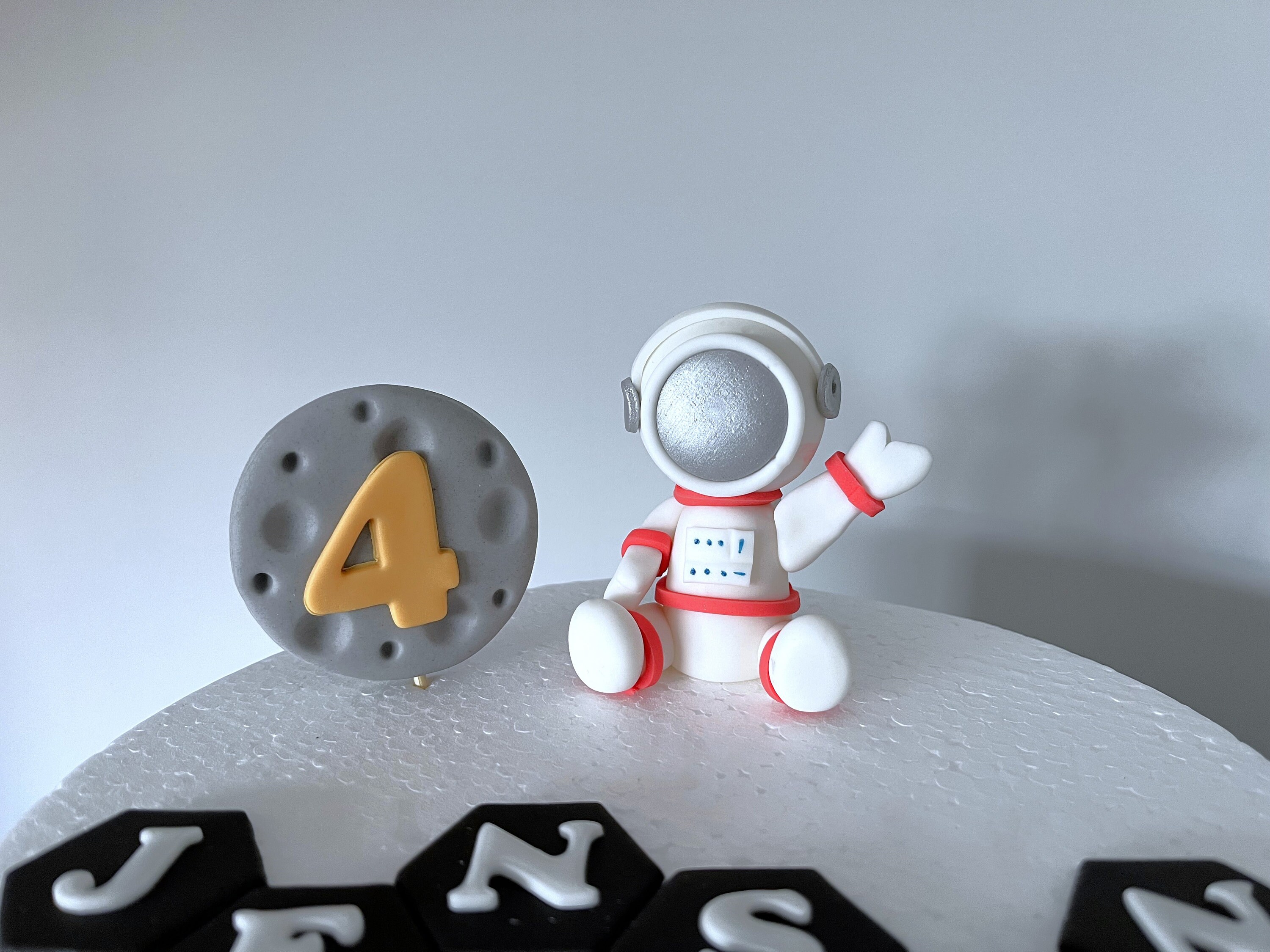 Personalised Solar System Cake Toppers, Planets and Astronaut ...