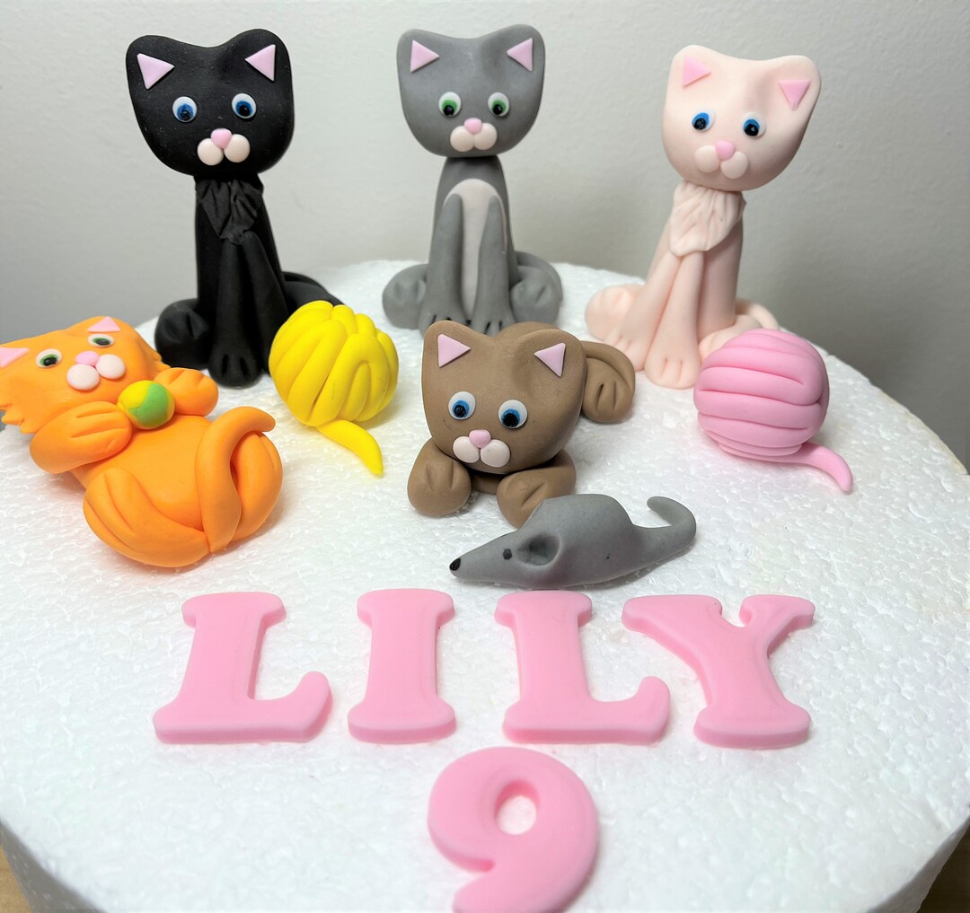 Kittens/cats Personalised Fondant Cake Topper Set. Cats Cake Topper ...