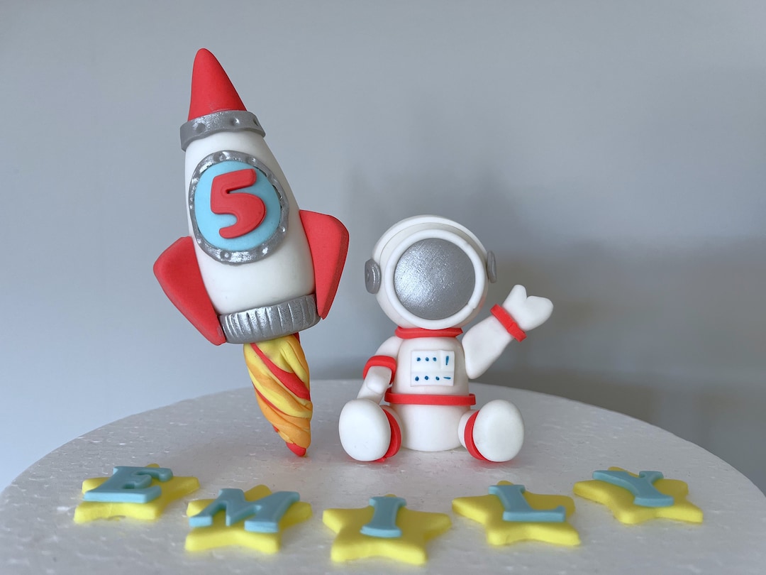 Personalised Solar System Cake Toppers, Planets, Rocket and Astronaut ...