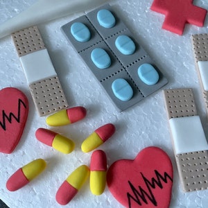 Medical Edible Cake Toppers / Doctor Cake Decoration / Nurse Cake ...