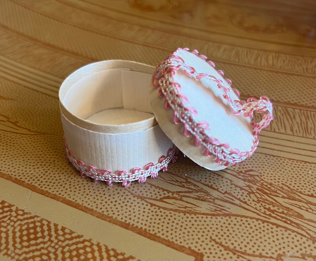 Vintage Miniature Doll House Hat Box - Etsy