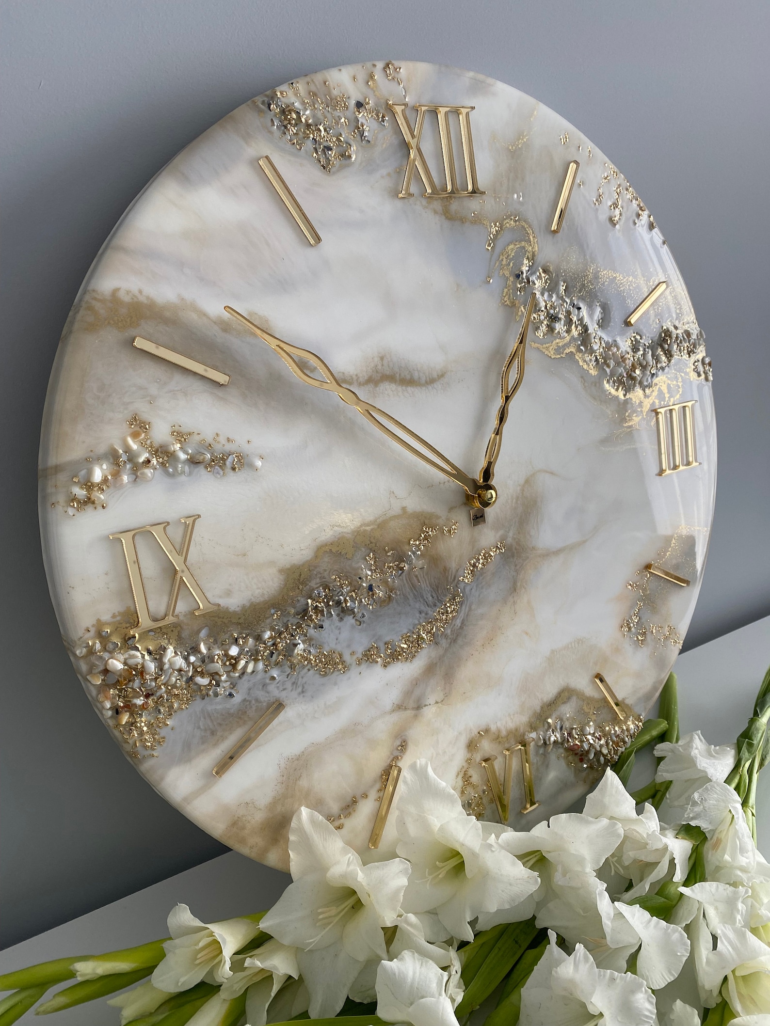 Resin Art Gold, Pearl, White Clock: Handmade Modern Wall Decor With ...