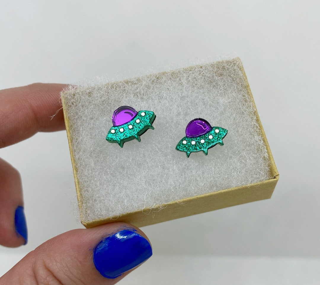 UFO Earrings Sci-fi Alien Earrings Area 51 Roswell 50’s Movie Classic ...