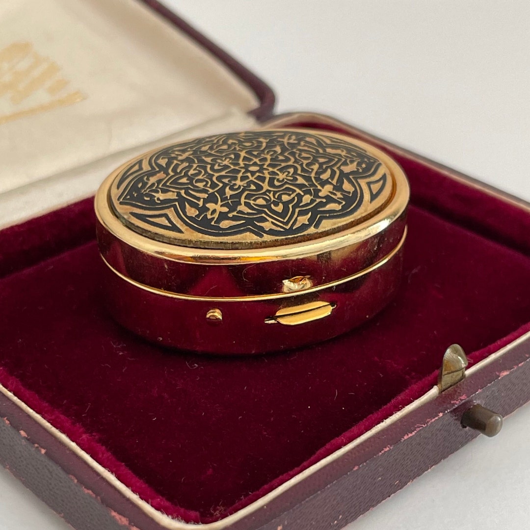 Vintage Celtic Knot Pill Box, Decorative Gold Tone Pill Pot, - Etsy