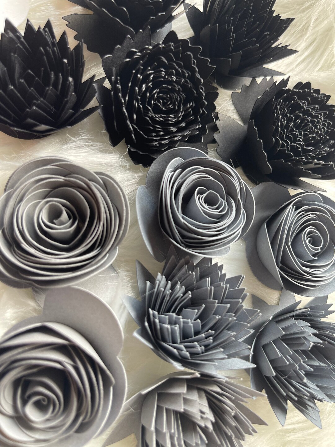 20 Pcs Graduation Cap Topper Flowers | Rolled and Flat Flowers for Grad ...