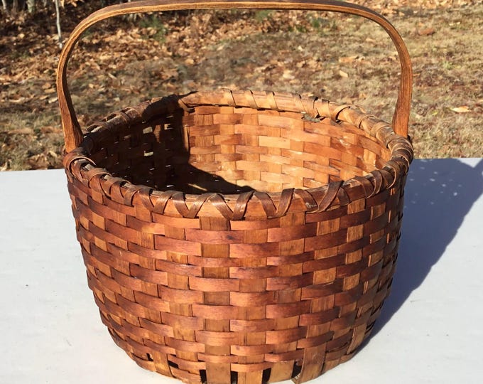 Antique Small Prim Woven Wooden Weaved Round Gathering Basket ...