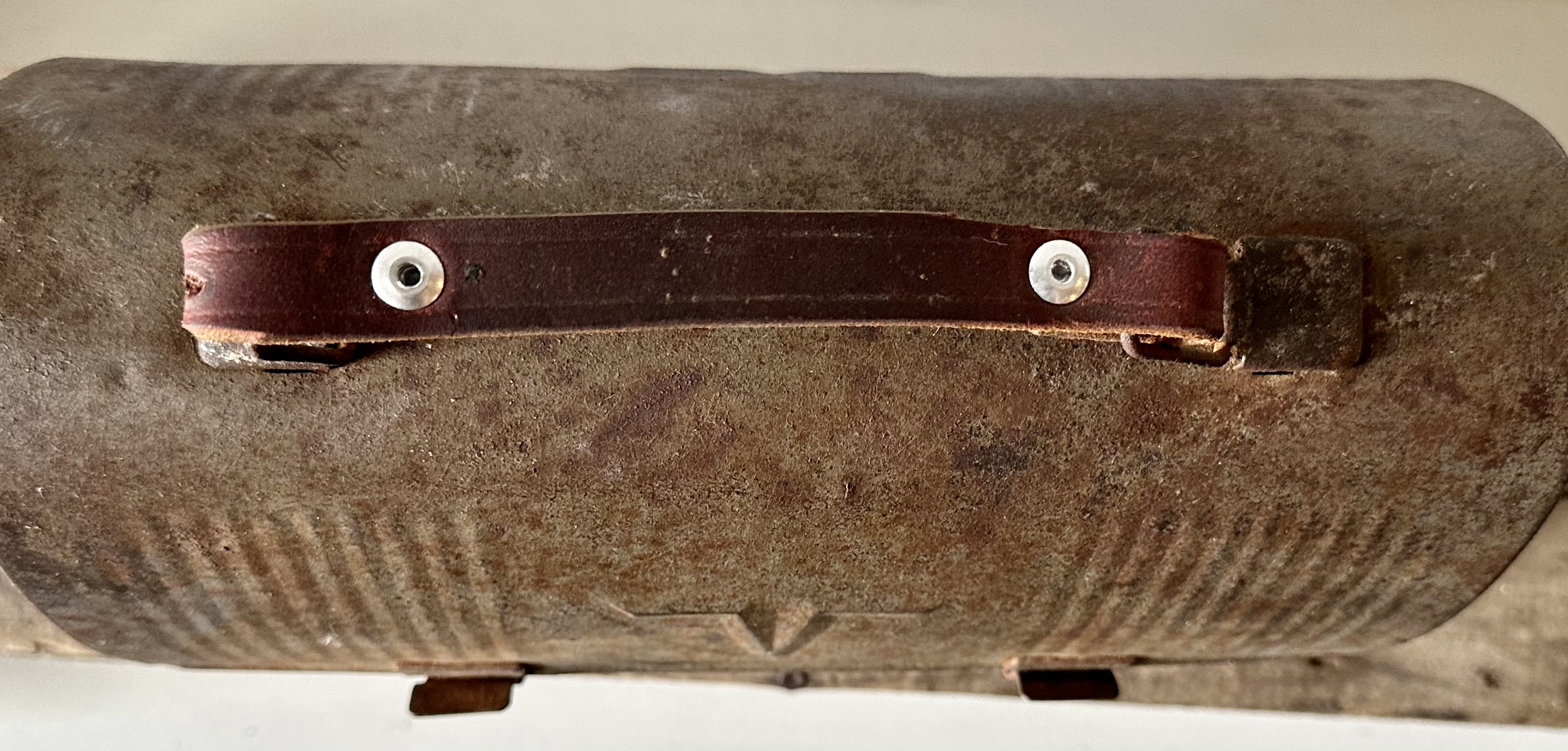 Vintage V Victory Metal Lunch Box - Etsy