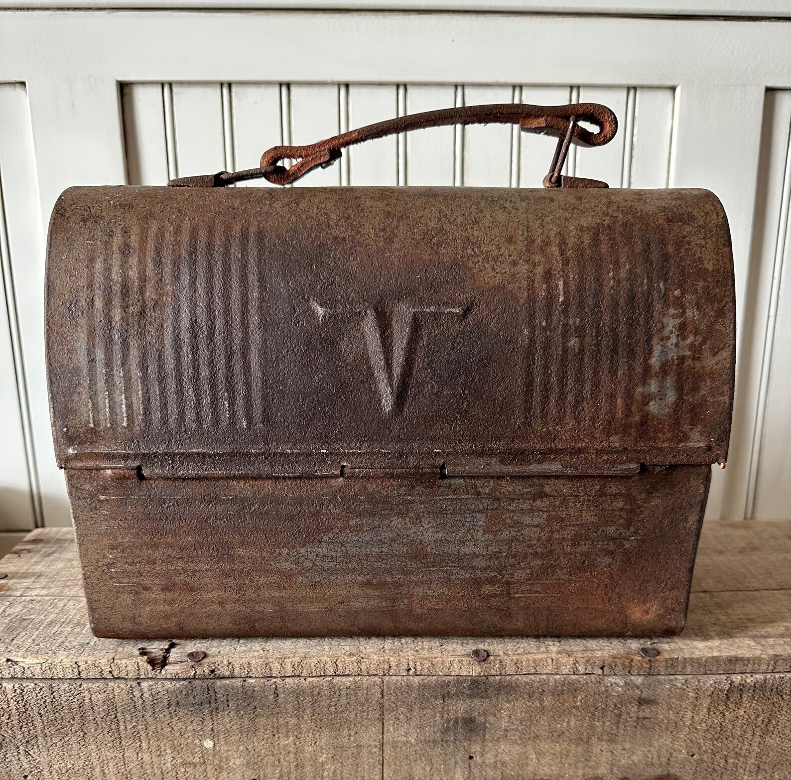 Vintage V Victory Metal Lunch Box - Etsy