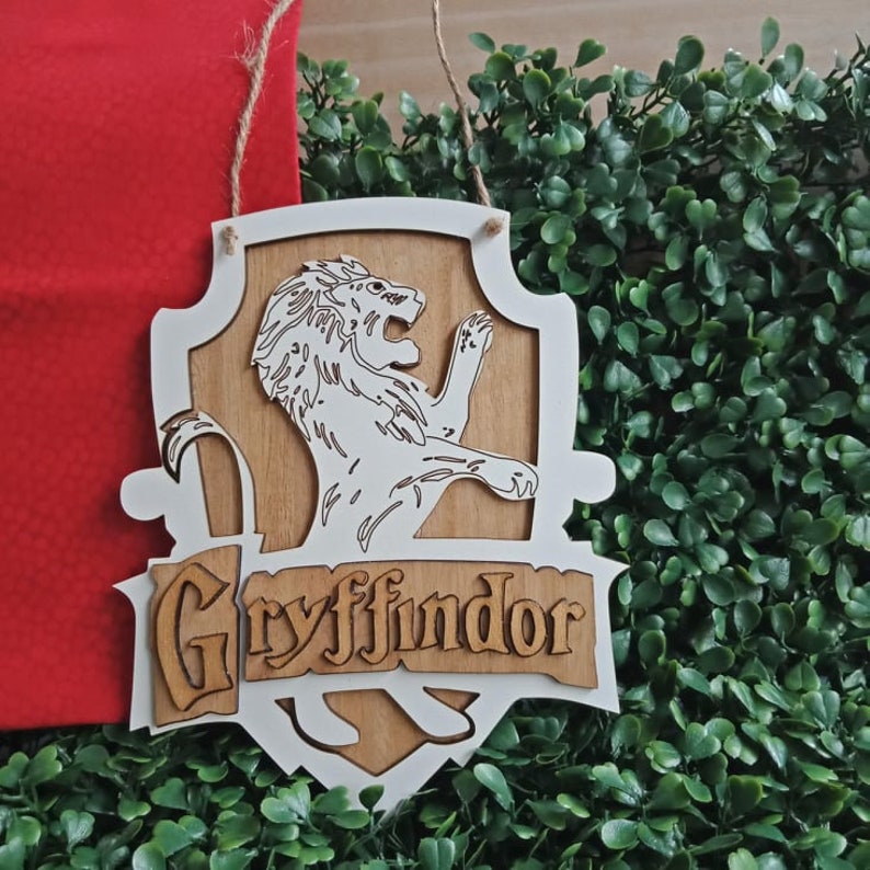 HOGWARTS House Plaques Ravenclaw Slytherin Gryffindor Hufflepuff Harry ...
