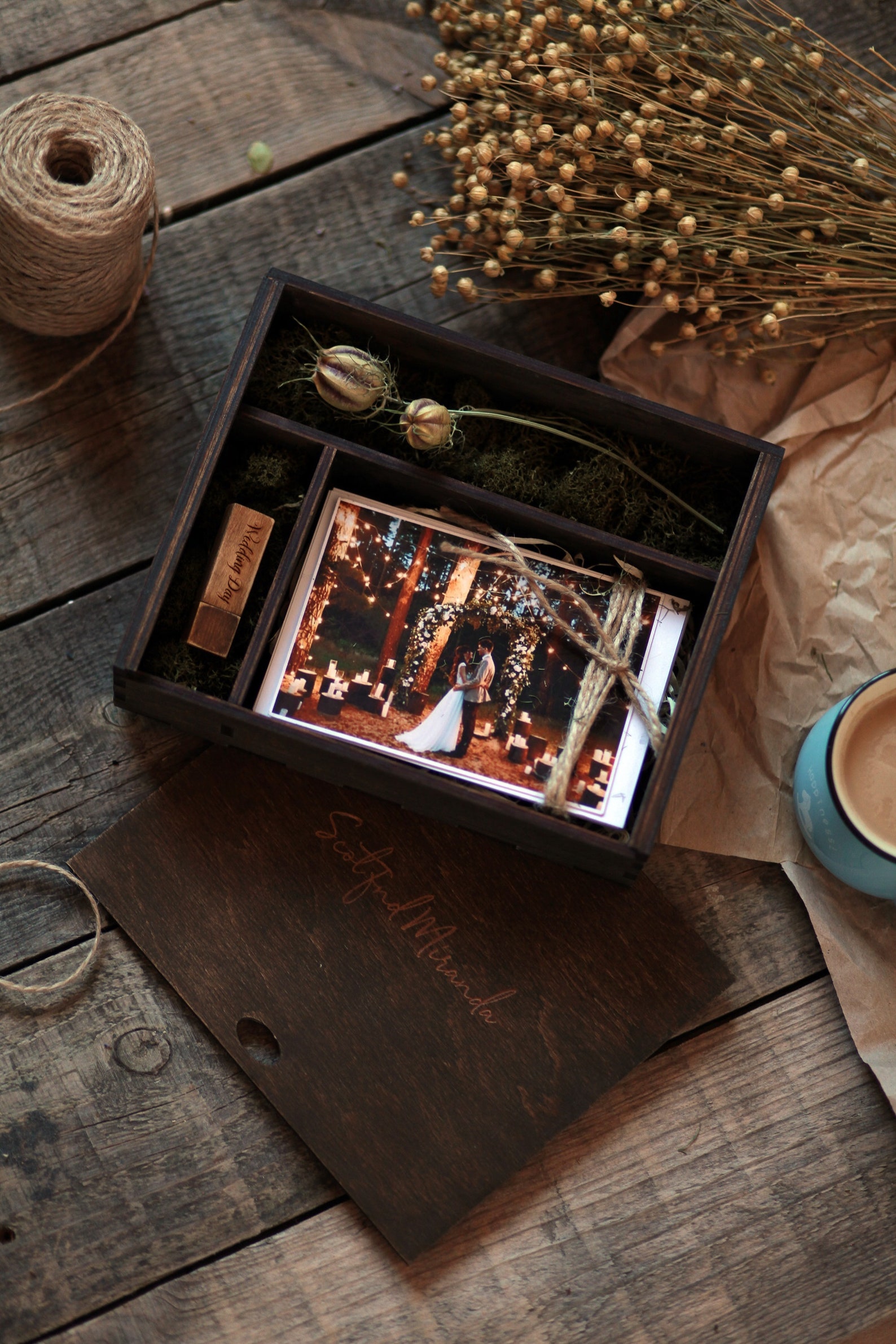 Vintage black Wooden photo box for 4x6 prints engraved box for | Etsy
