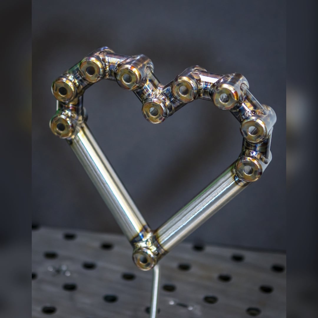 Heart Tube Frame Statue - Welded Metal Art - Perfect Gift for Valentine ...