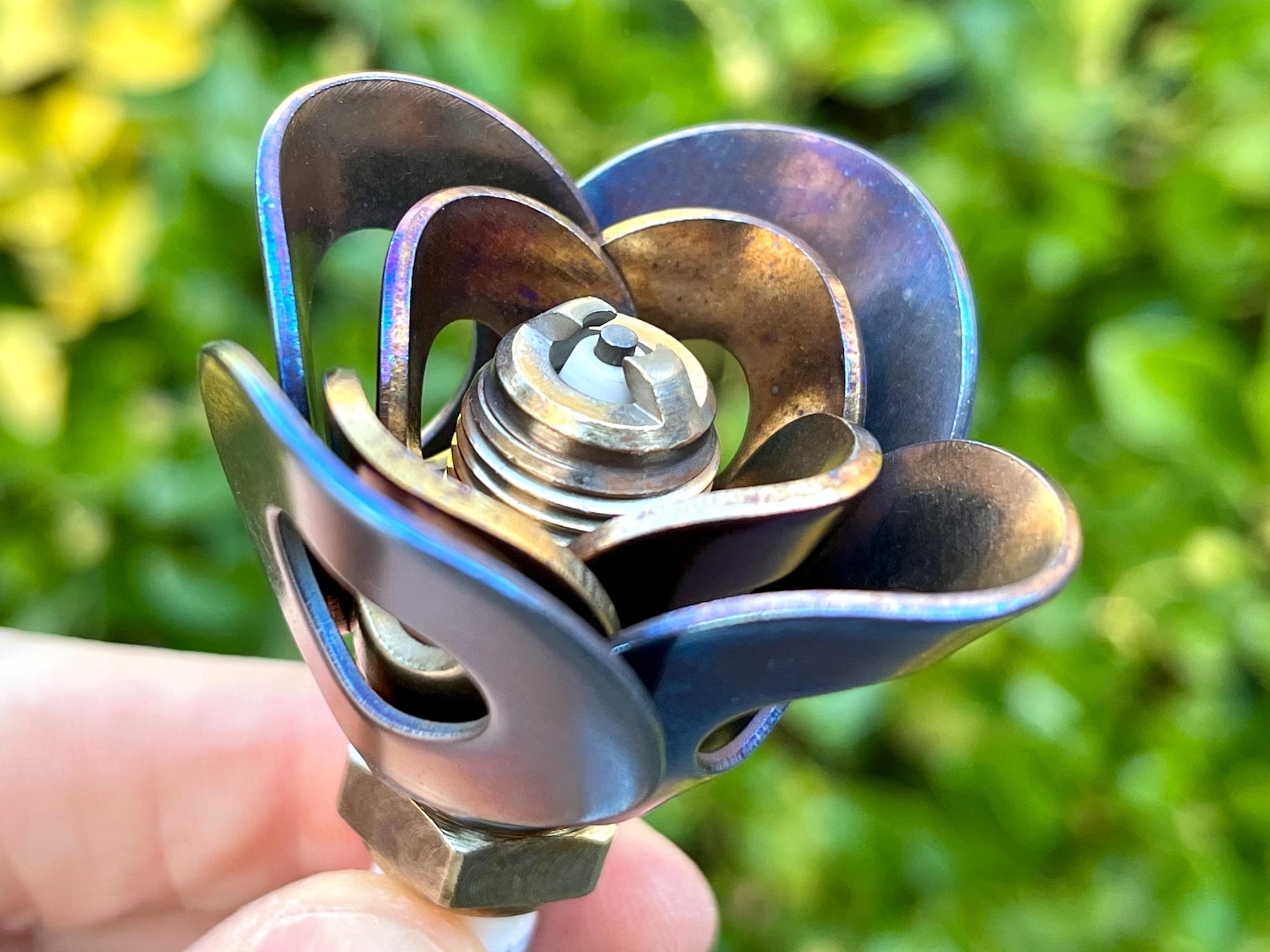 Spark Plug Rose With COLOR! Scrap Metal Flower Welded Upcycled Car ...