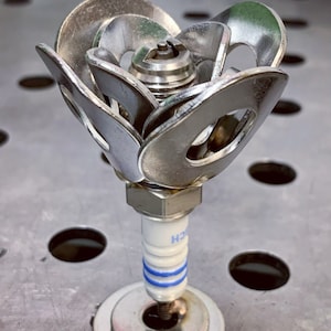 Spark Plug Flower • Scrap Metal Rose Welded Upcycled Artwork - Gift for ...