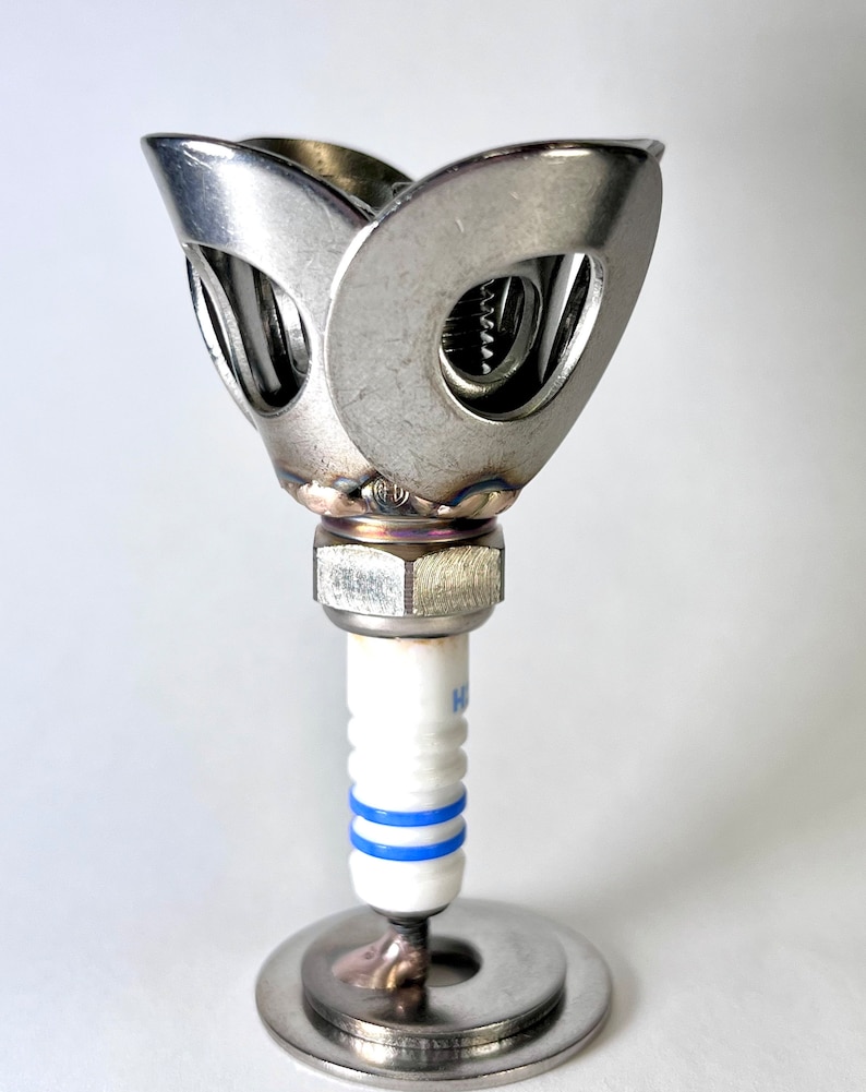 Spark Plug Rose - Scrap Metal Flower Welded Upcycled Car Parts Artwork ...