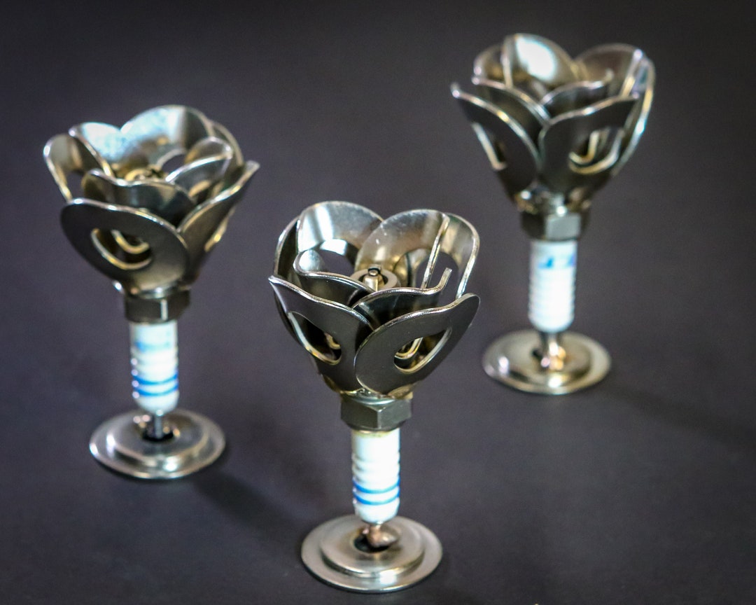 Spark Plug Flower • Scrap Metal Rose Welded Upcycled Artwork - Gift for ...