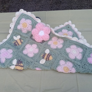 Crochet Baby Blanket Pattern Buzzing Bees and Posey Flowers Granny Squares Tutorial PDF Pattern ...