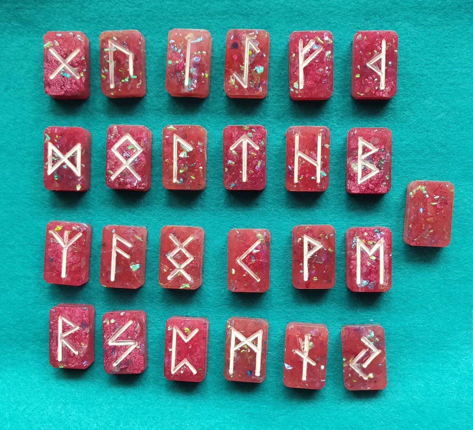 Colori transgender Rune in resina rune in resina in bianco | Etsy