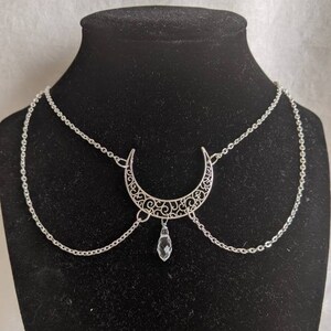 Simple Filigree Moon Necklace - Etsy