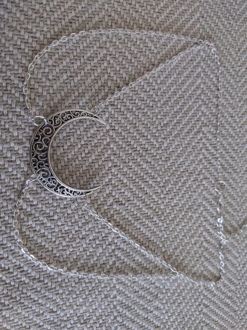 Simple Filigree Moon Necklace | Etsy