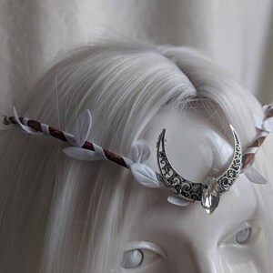 Stark White Moon Leaf Tiara - Etsy