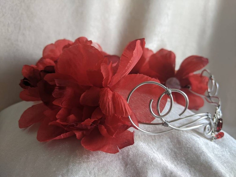 Red Radiance Wire Flower Tiara - Etsy