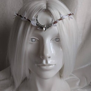 Stark White Moon Leaf Tiara - Etsy