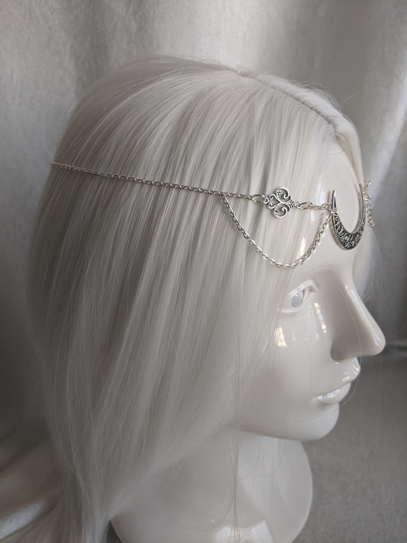 Simple Moon Head Chain | Etsy