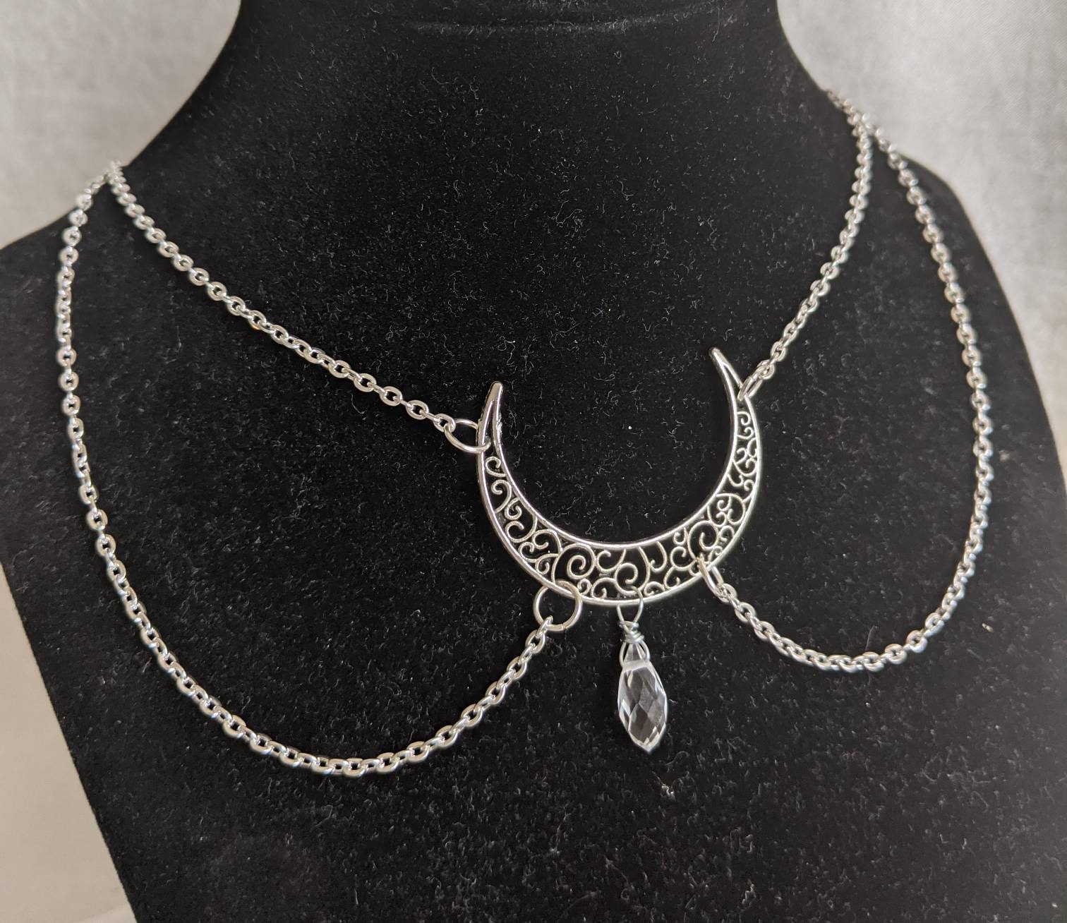 Simple Filigree Moon Necklace - Etsy