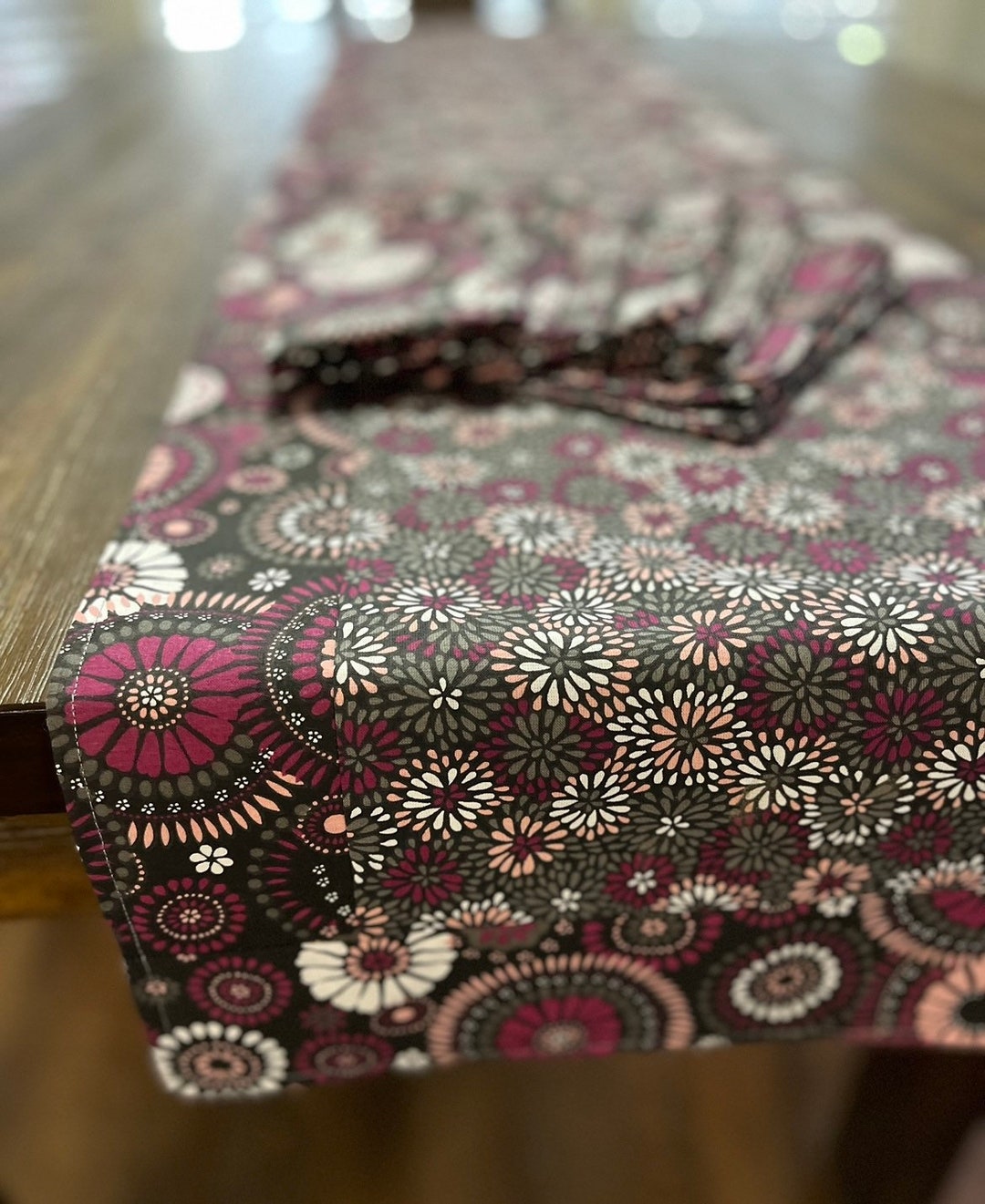 Table Runner & Napkin Set Sewing Pattern: Beginner Tutorial (PDF ...