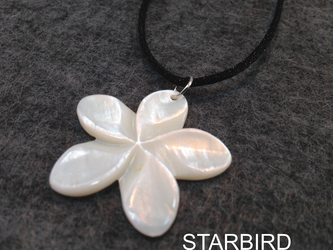 White Shell Flower Pendant Necklace - Etsy