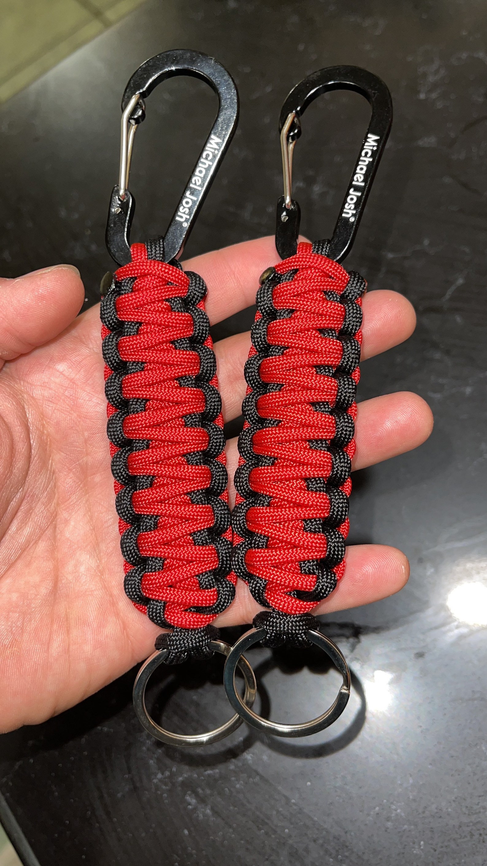 Deluxe Carabiner Paracord Keychain - Etsy