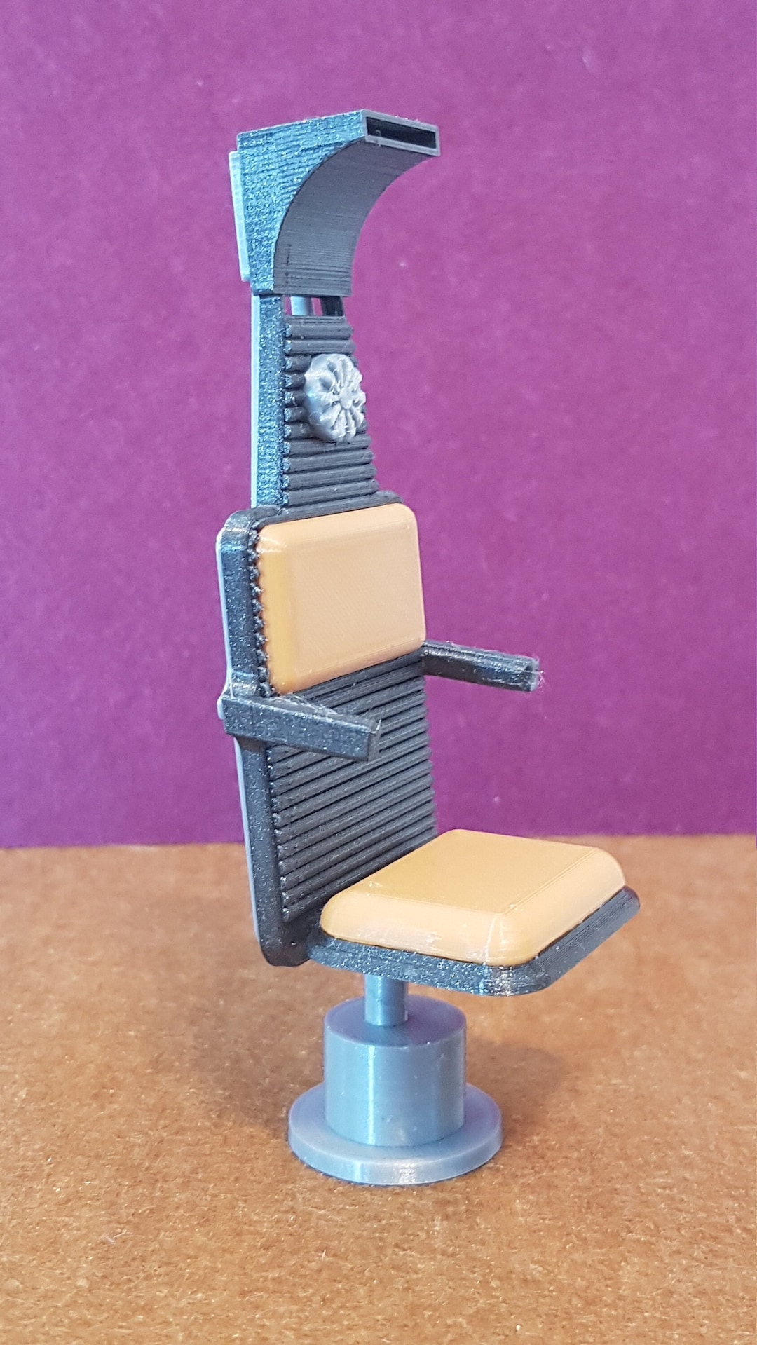 Millennium Falcon Flight Chair 3D Printed for 1:12th Scale 6 Inch ...