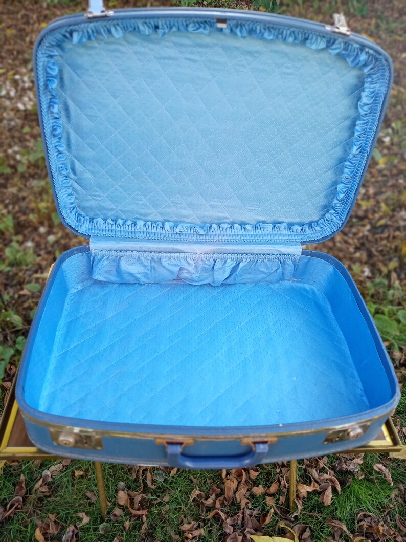 True Vintage Small Blue Suitcase/luggage Hard Shell 21x15x5 No Key - Etsy