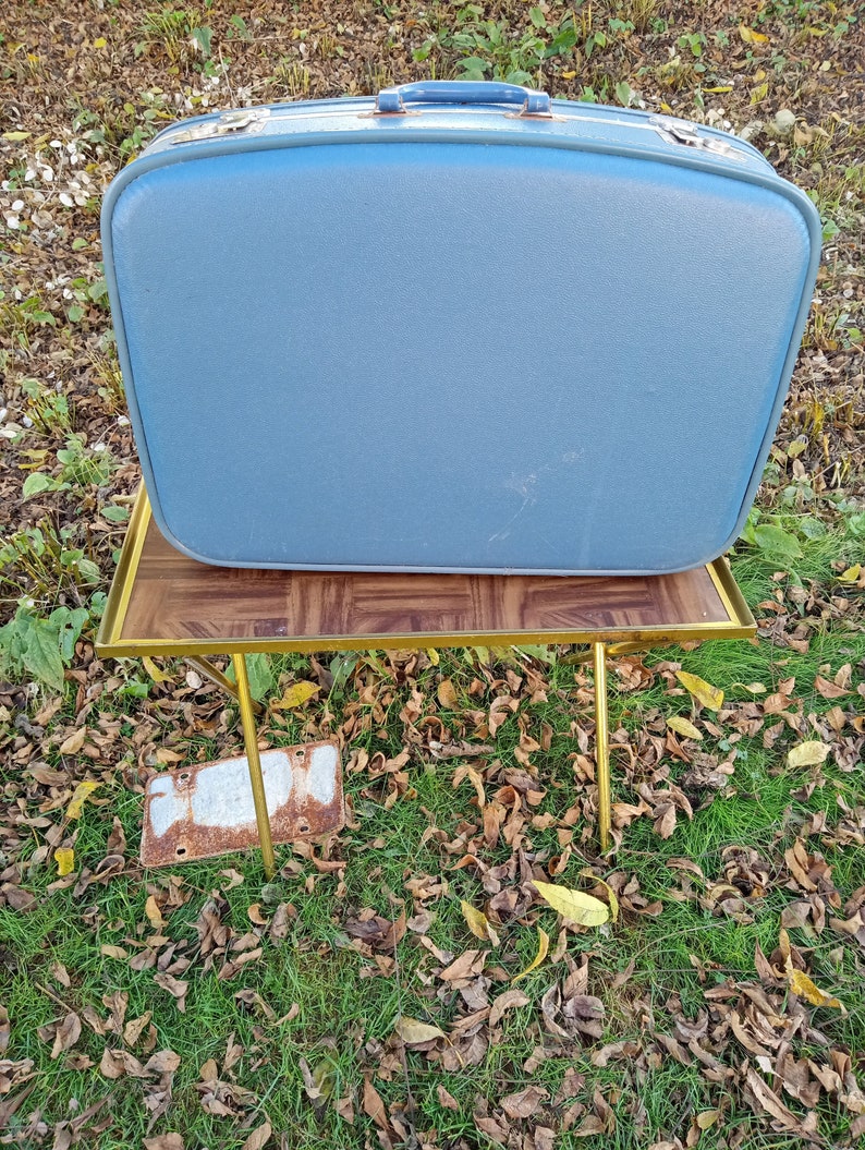 True Vintage Small Blue Suitcase/luggage Hard Shell 21x15x5 No Key - Etsy