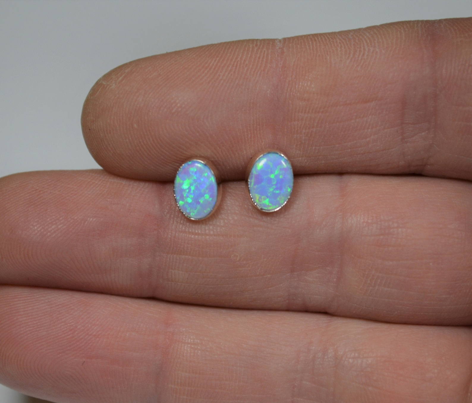 Pendientes de ópalo azul plateado ópalos ovalados | Etsy