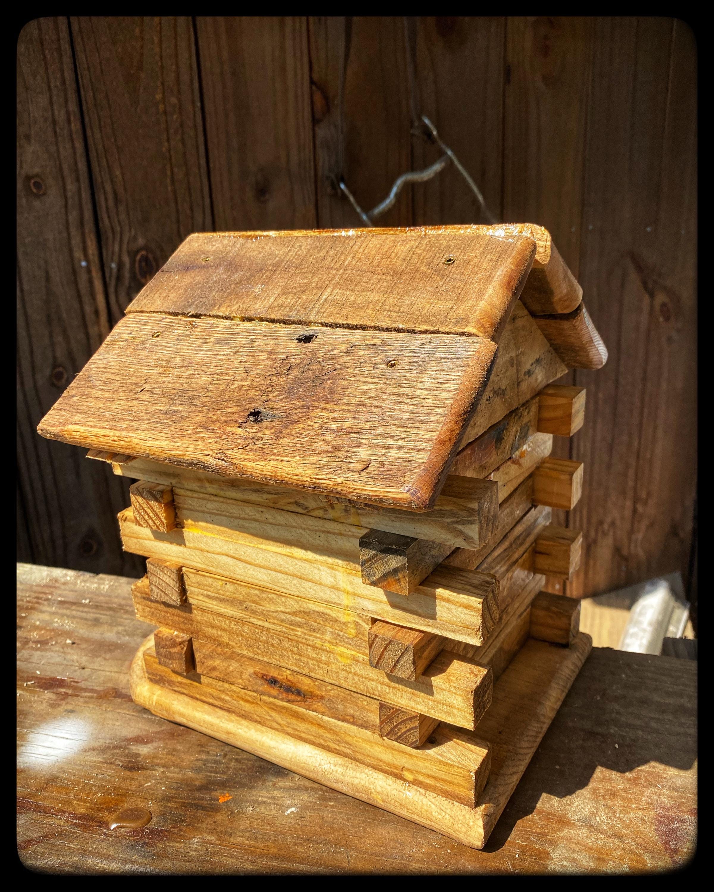 H001 - Lighted Log Cabin Bird House - Etsy
