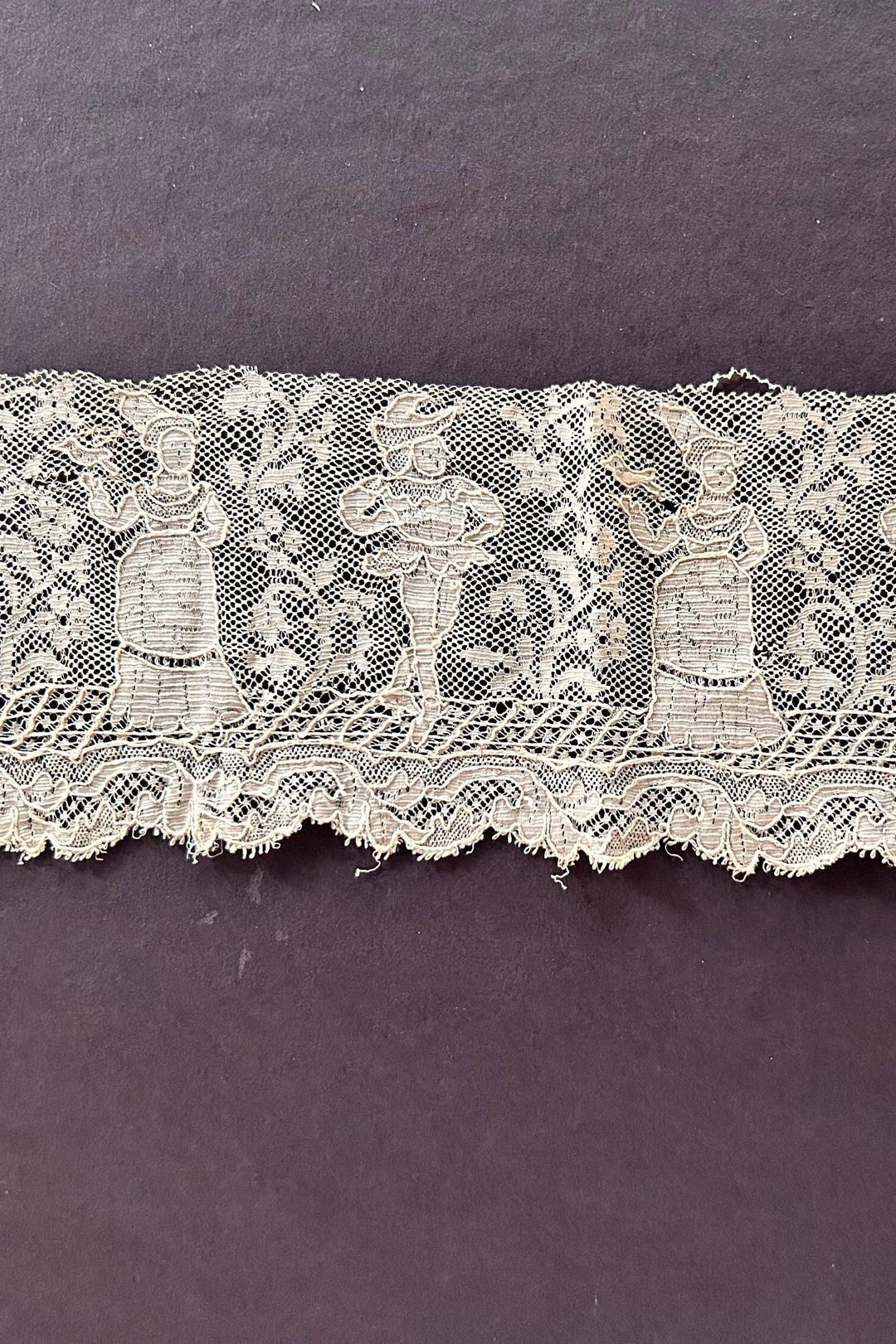 AMAZING Antique Lace Man & Woman Motifs on Mechlin Lace W/ Picot Edge ...